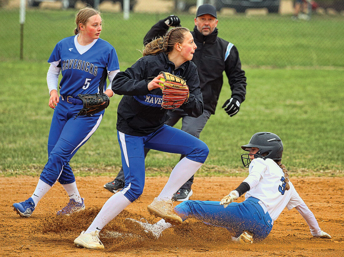 LCWM homers past MCW softball | News, Sports, Jobs - Fairmont Sentinel